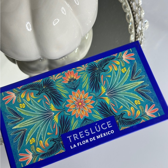 Tresluce Beauty | Makeup | Tresluce La Flor De Mexico | Poshmark